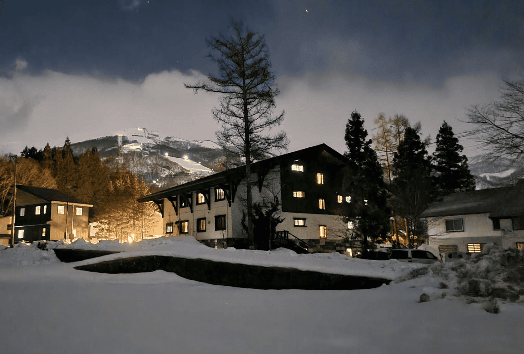 Mizuho Studios - Snow Machine Hakuba, Japan